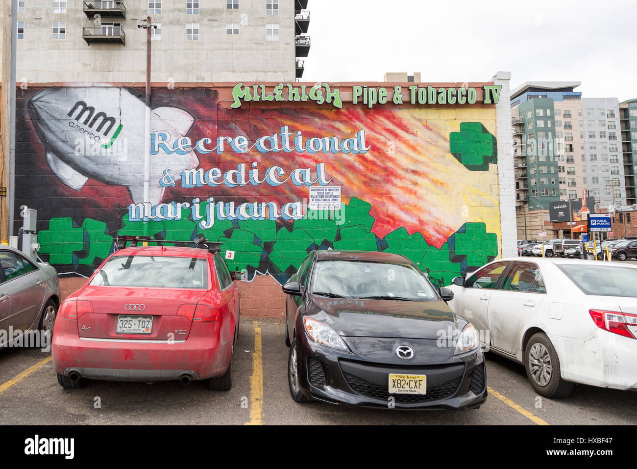 Marijuana mural hi-res stock photography and images - Alamy