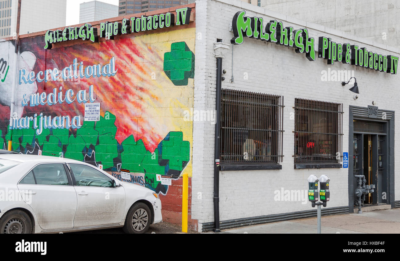 Cannabis mural hi-res stock photography and images - Alamy