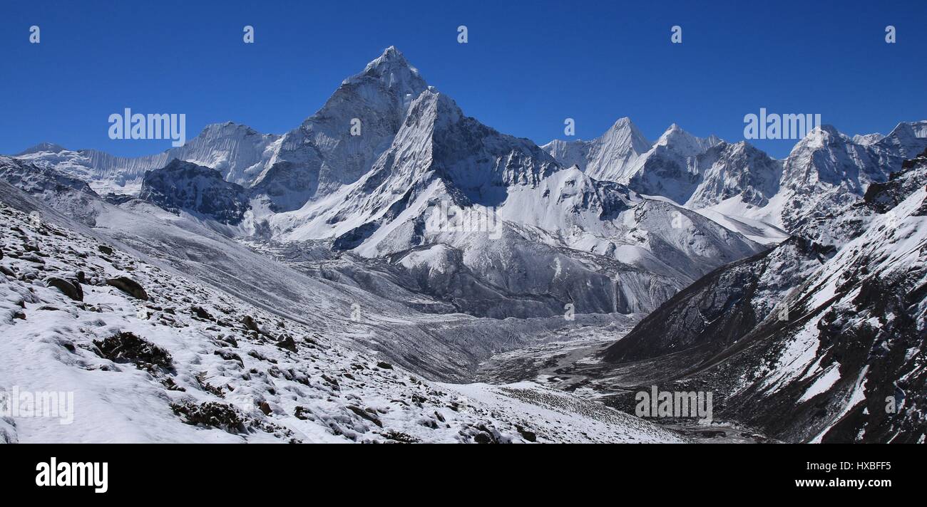 Scene on the way from Dzongla to Lobuche, Everest National Park. Mount ...