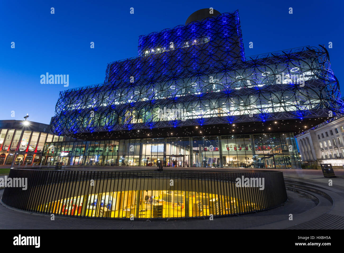 Birmingham library night High Resolution Stock Photography and Images ...