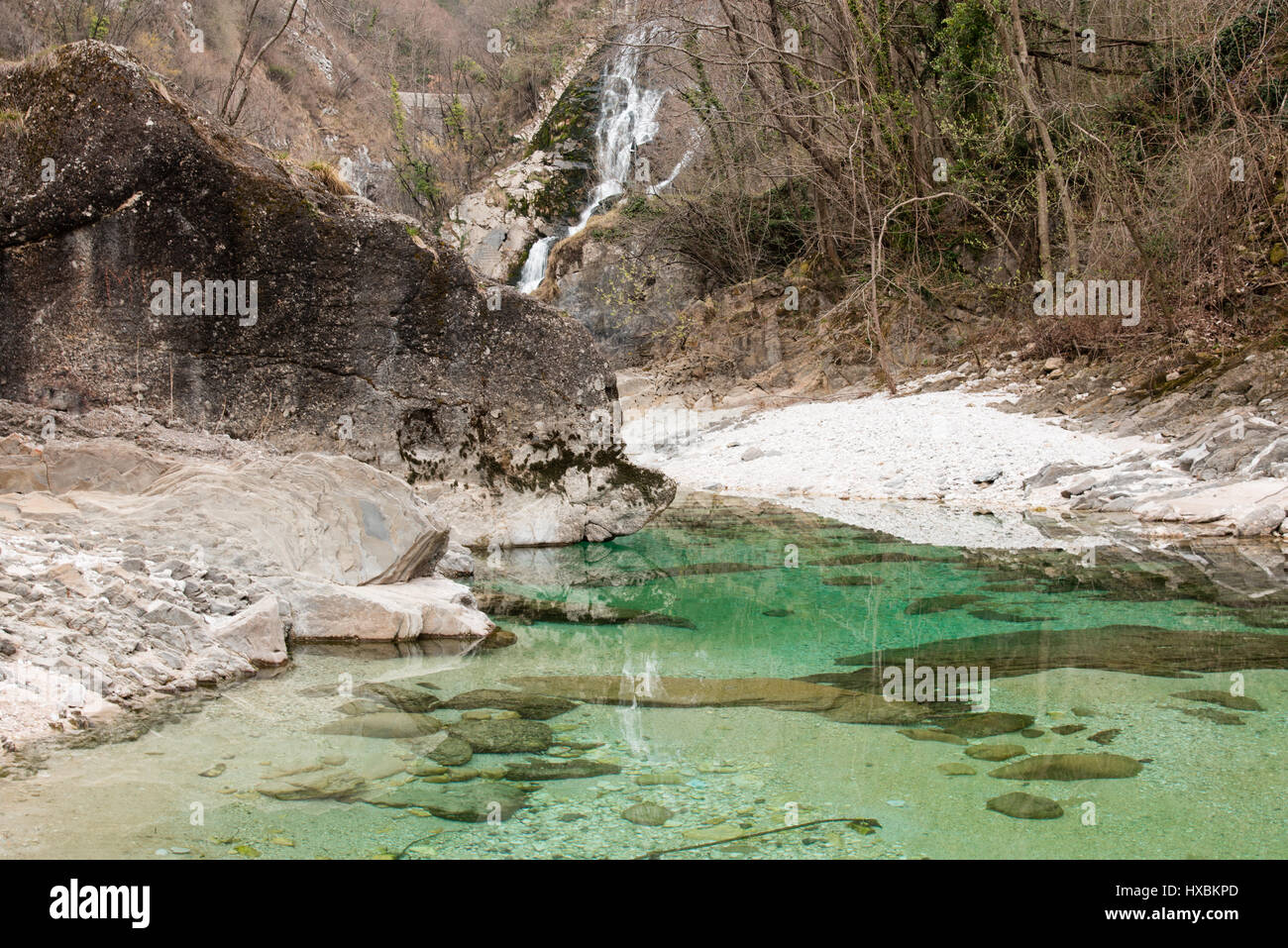 Emerald water and waterfalls Stock Photo - Alamy