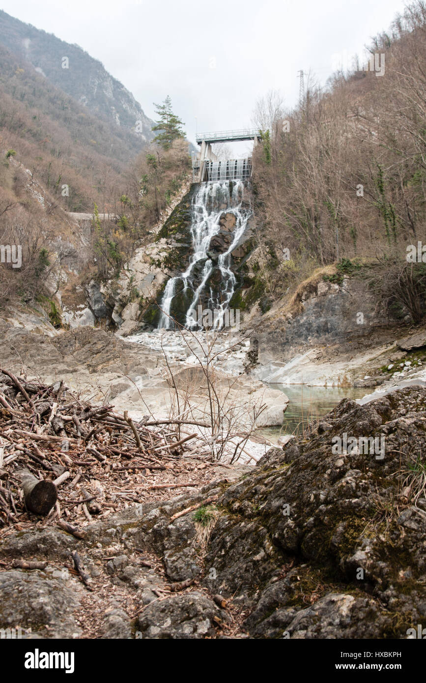Emerald water and waterfalls Stock Photo - Alamy