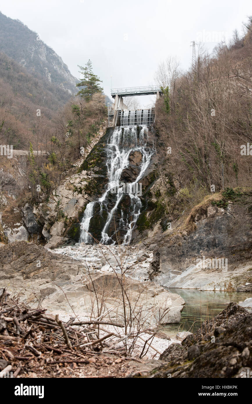 Emerald water and waterfalls Stock Photo - Alamy