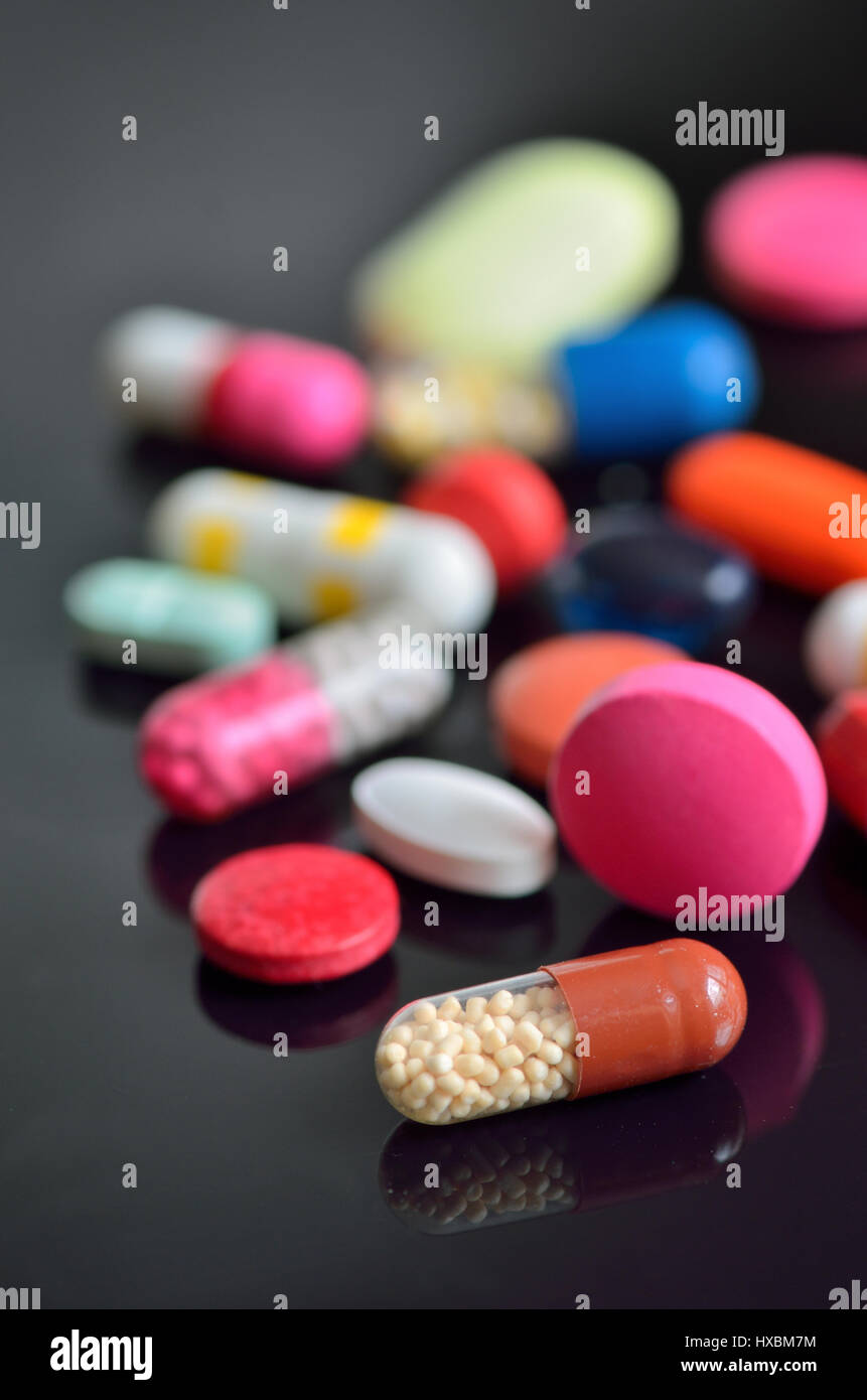 Different drugs table hi-res stock photography and images - Alamy