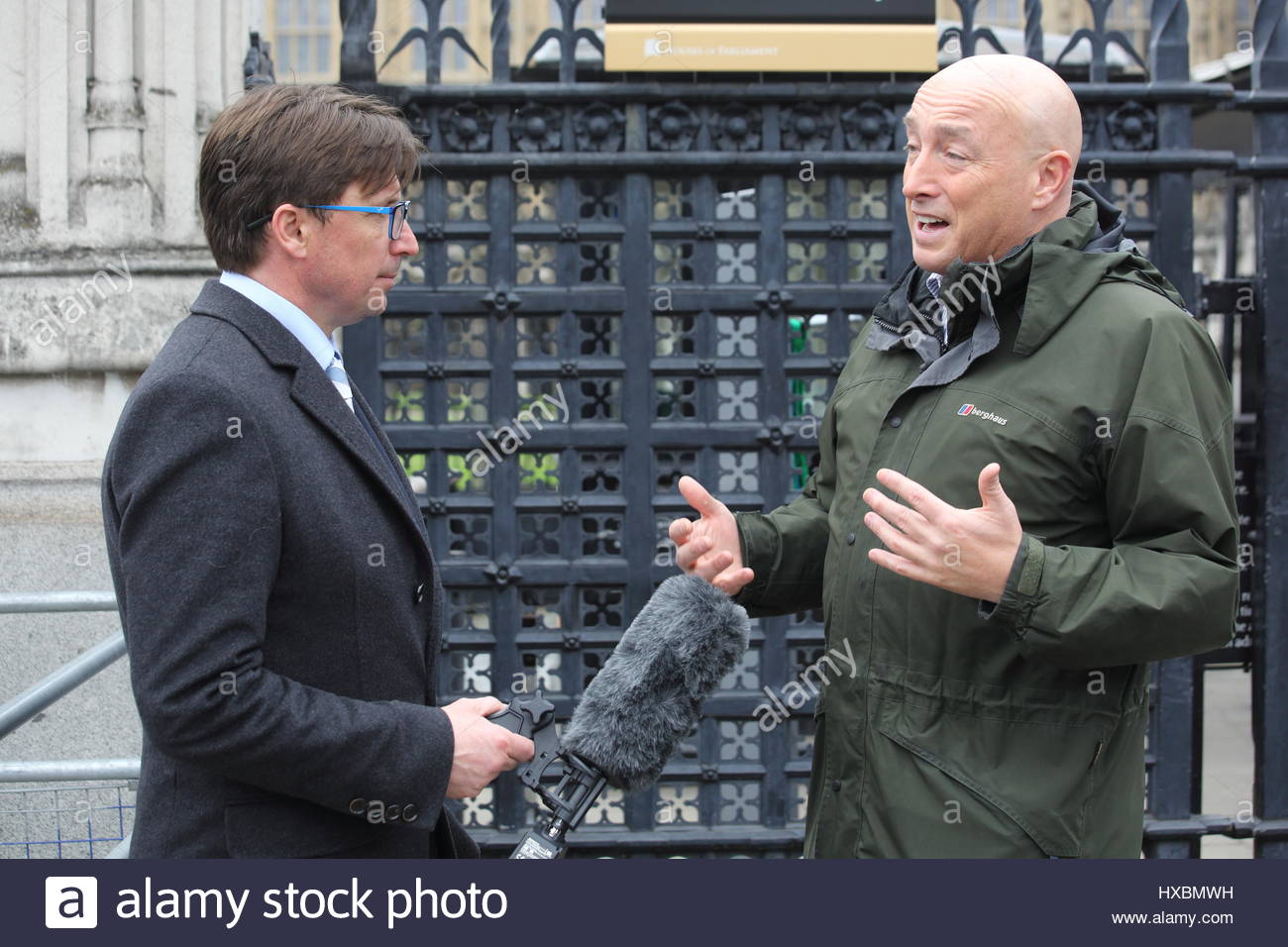 Jason farrell sky hi-res stock photography and images - Alamy