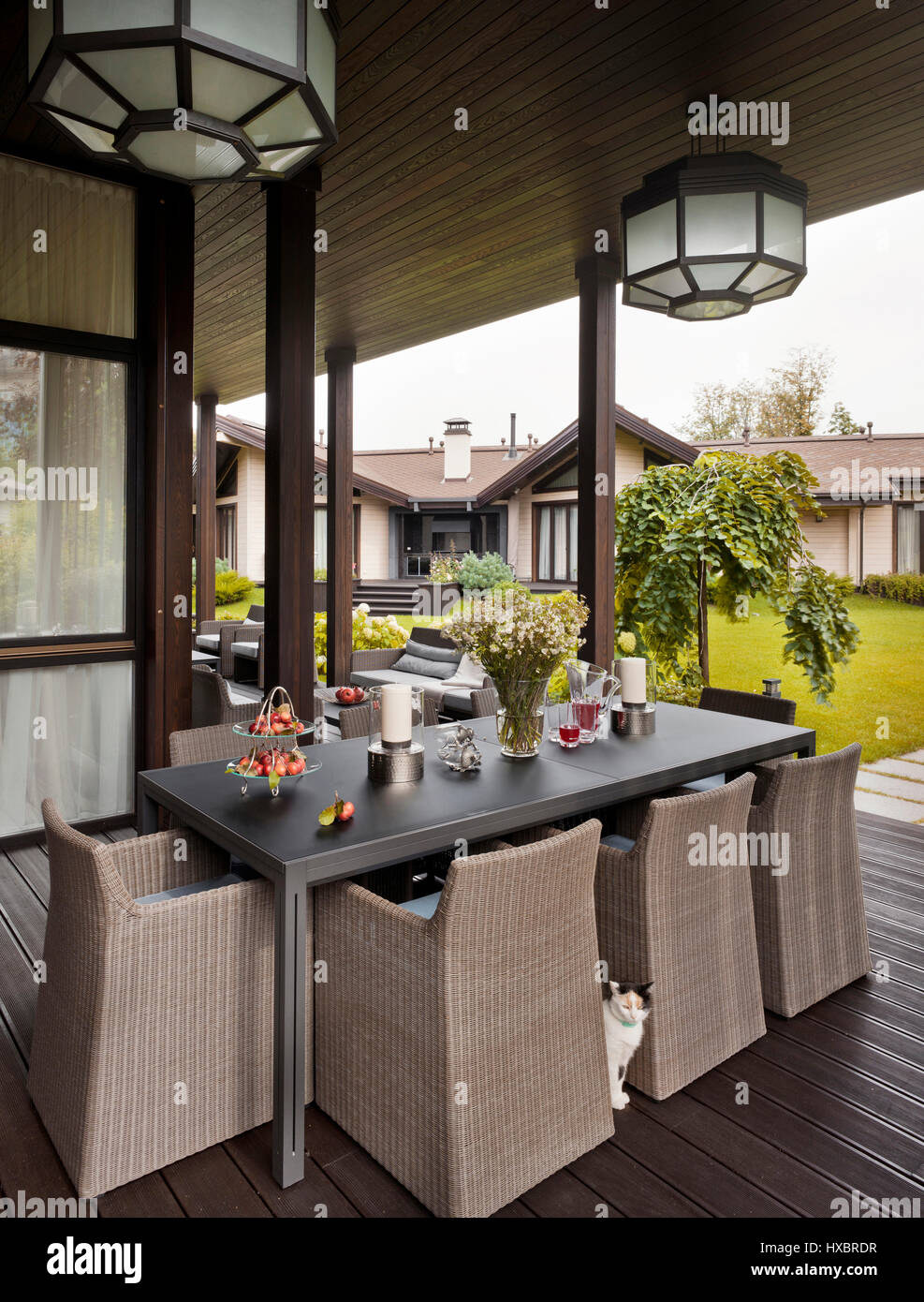 Luxury country house hi-res stock photography and images - Alamy