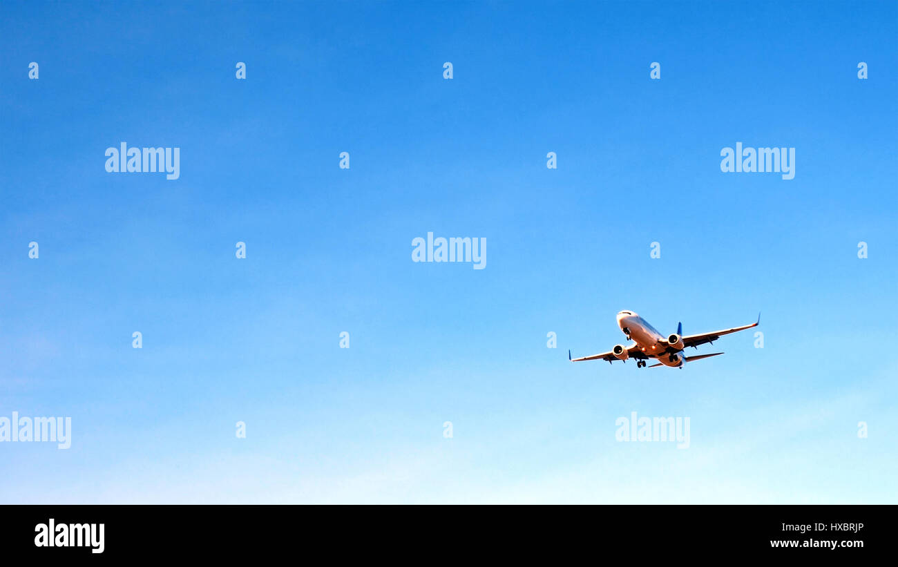 Big airliner landing sunrise hi-res stock photography and images - Alamy