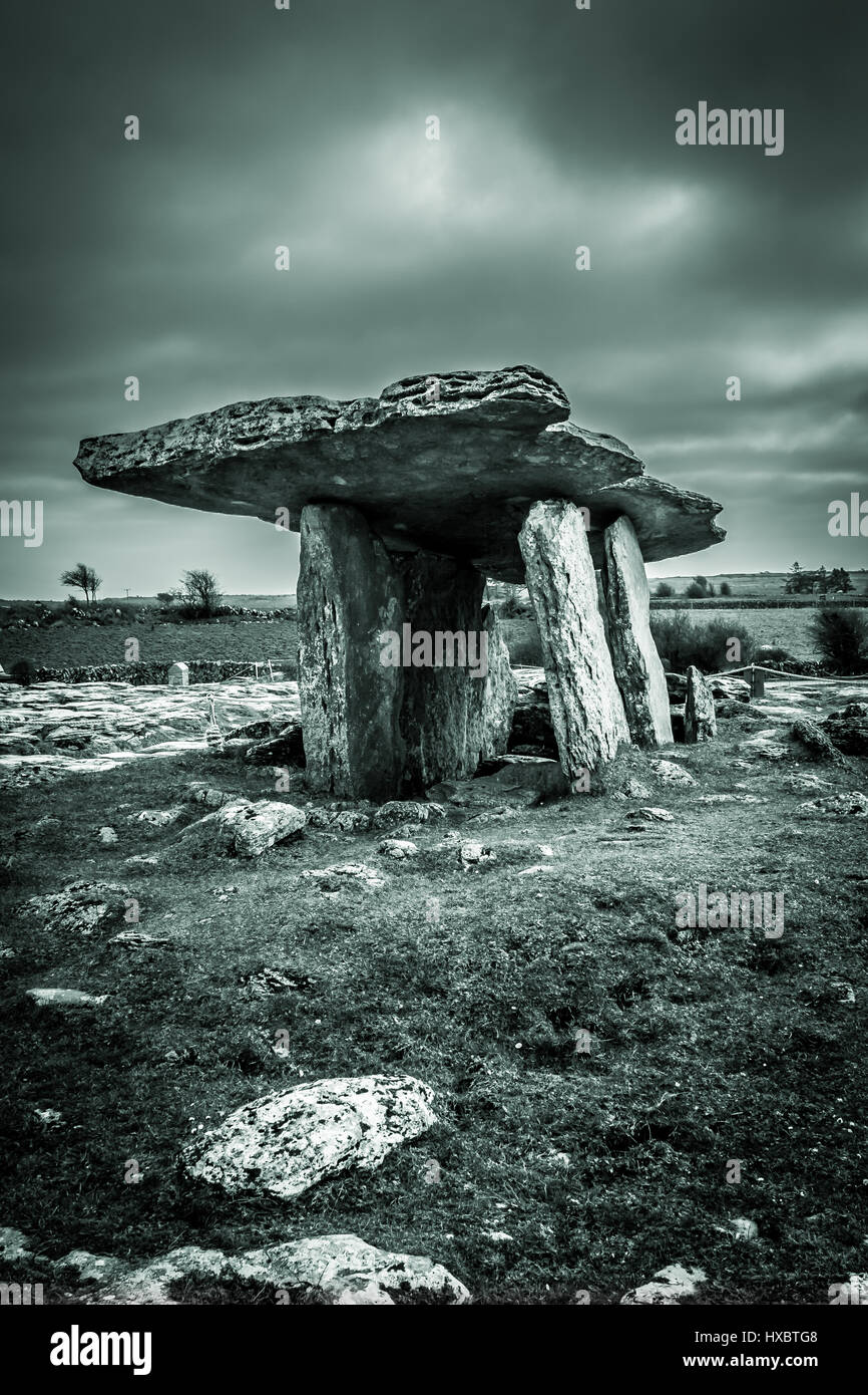 Beaches of county clare hi-res stock photography and images - Alamy