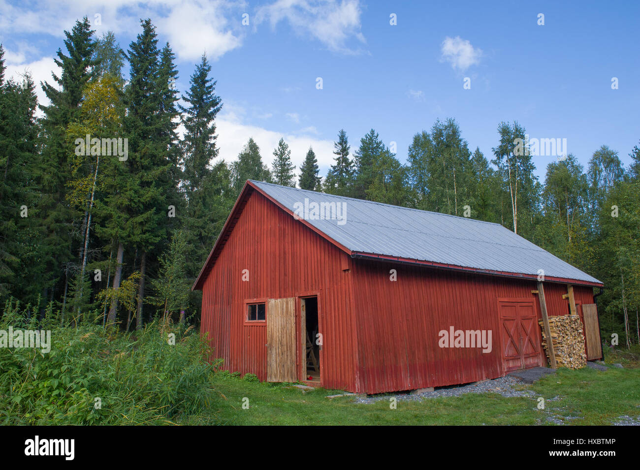 Red black barn hi-res stock photography and images - Alamy
