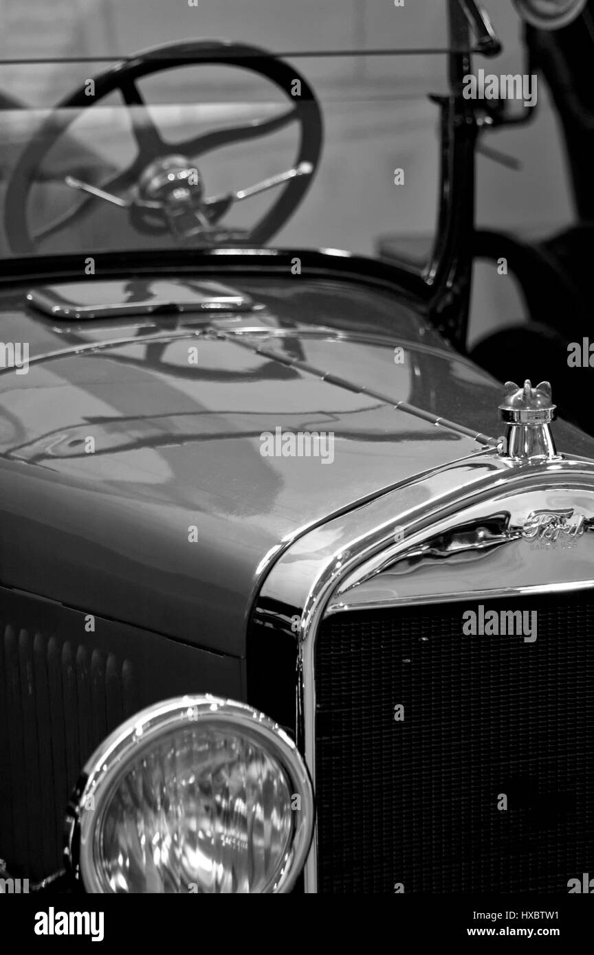 Ford model t illustrations hi-res stock photography and images - Alamy