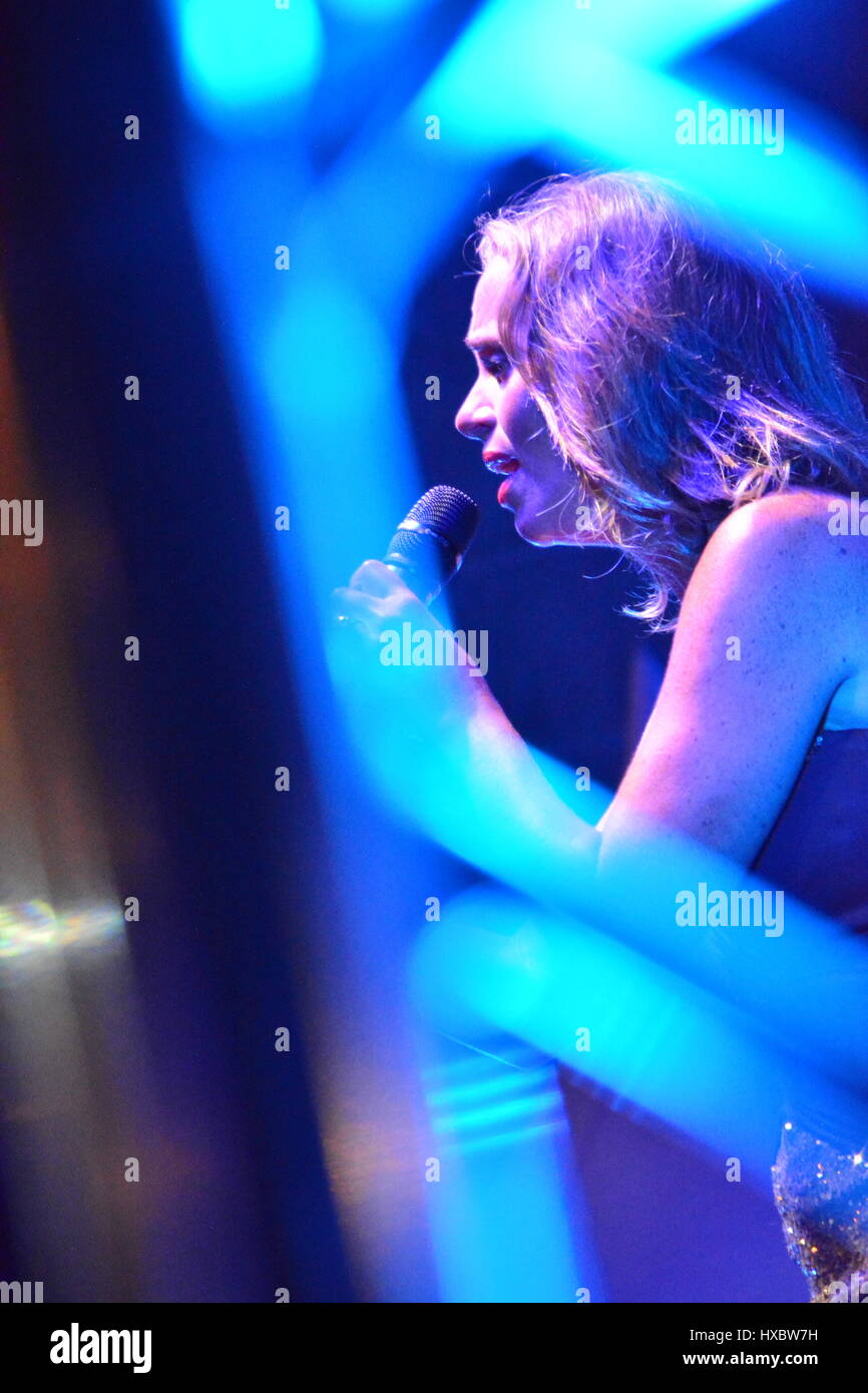 Andrea martin singer hi-res stock photography and images - Alamy