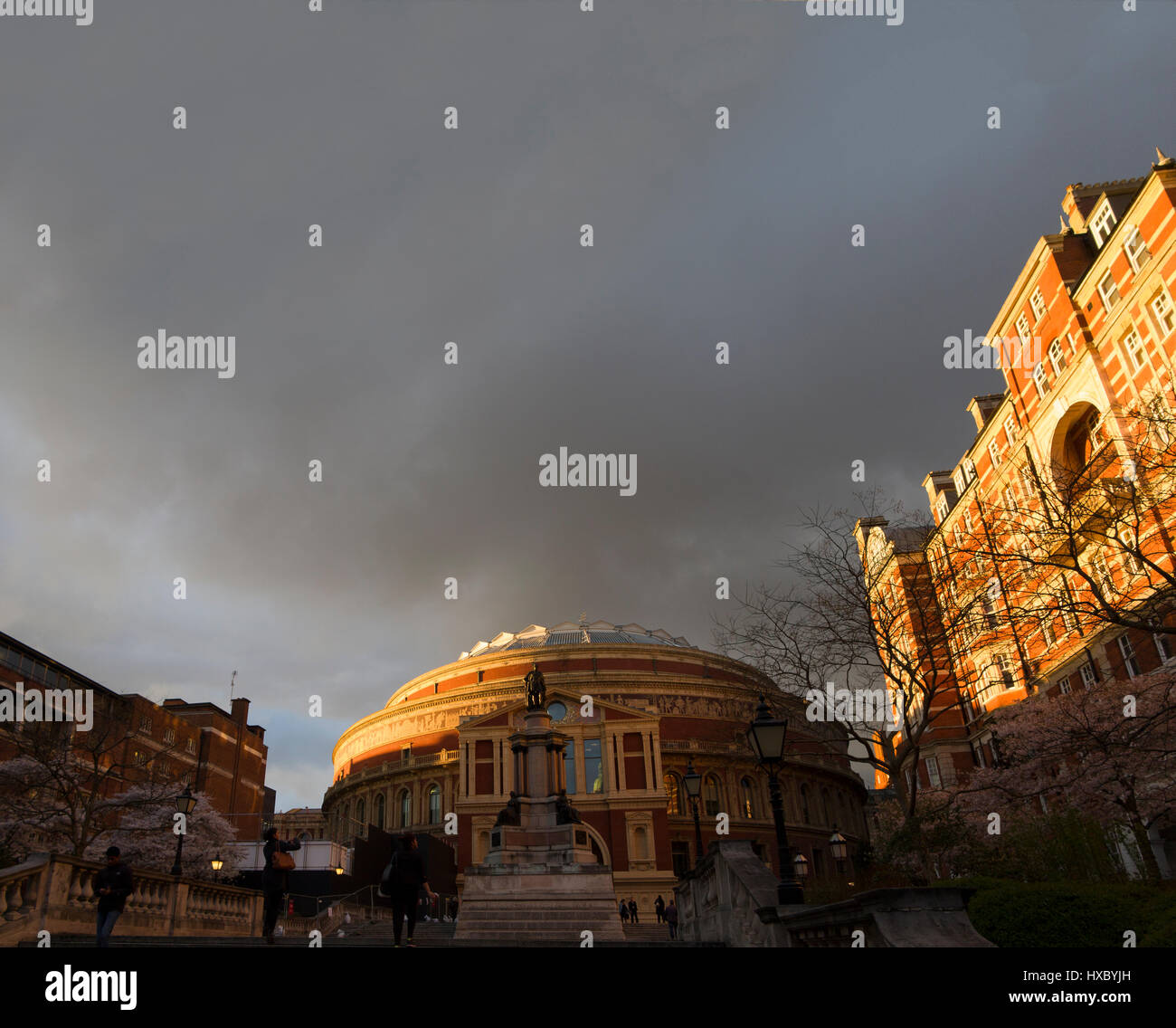 The Royal Albert Hall in dramatic light as a thunderstorm approaches ...