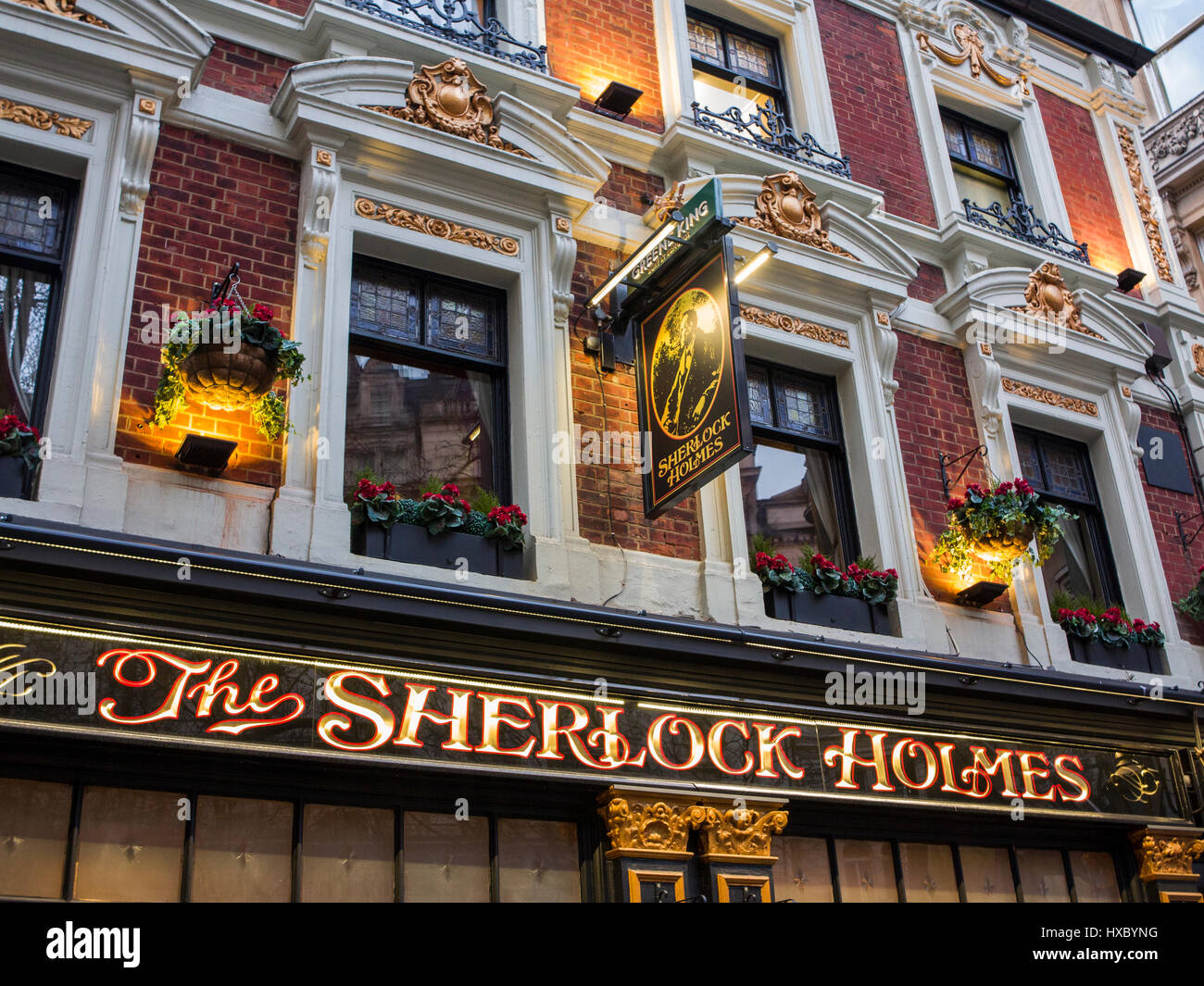 Sherlock holmes pub uk hi-res stock photography and images - Alamy