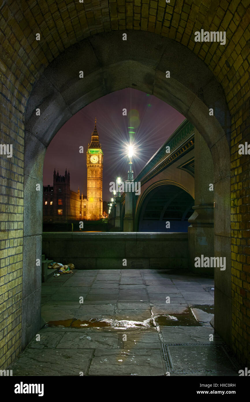 London bridge underpass hi-res stock photography and images - Alamy