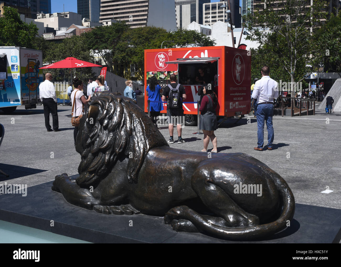 Sculpture and public spaces hi-res stock photography and images - Alamy