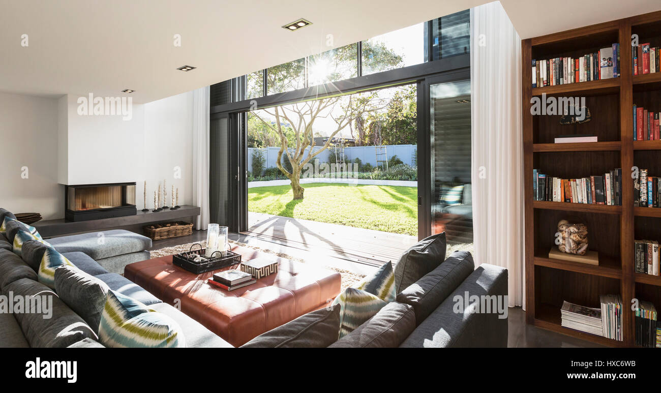 Sunny home garden room hi-res stock photography and images - Alamy
