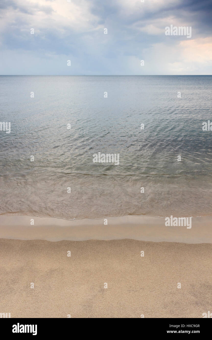 Evening tropical paradise sea waves hi-res stock photography and images ...