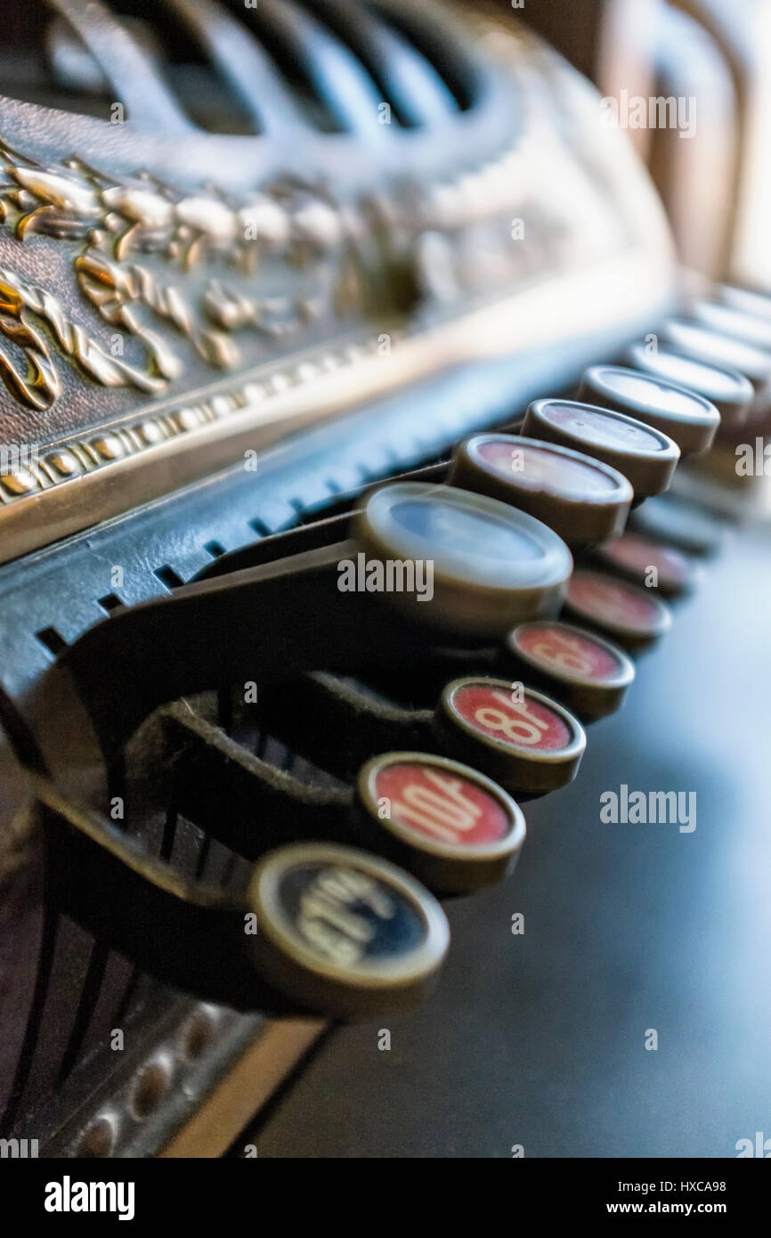 Old fashioned till hi-res stock photography and images - Alamy