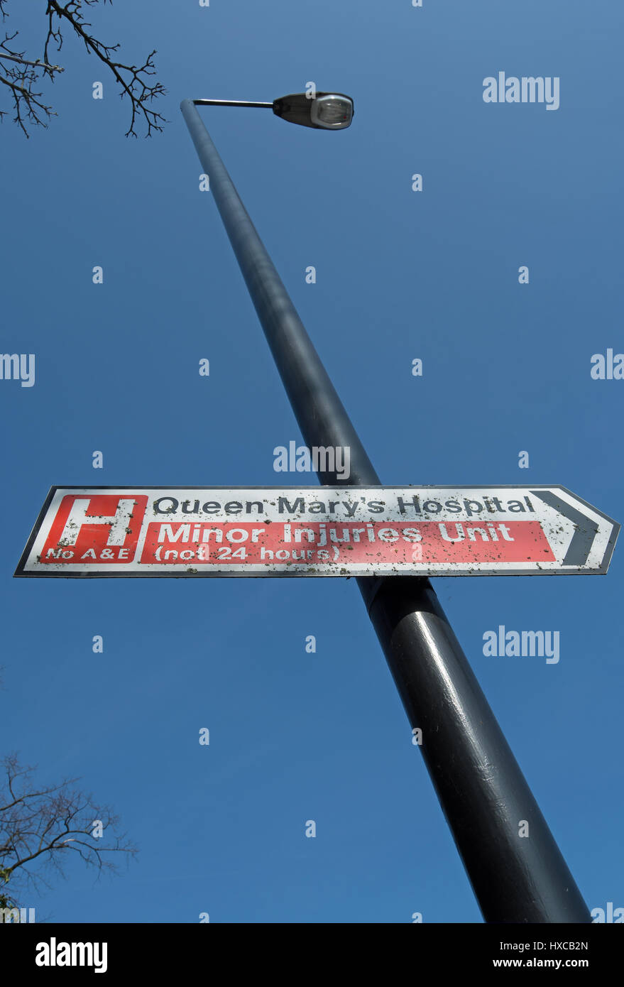 minor injuries unit sign outside queen mary's hospital, roehampton ...