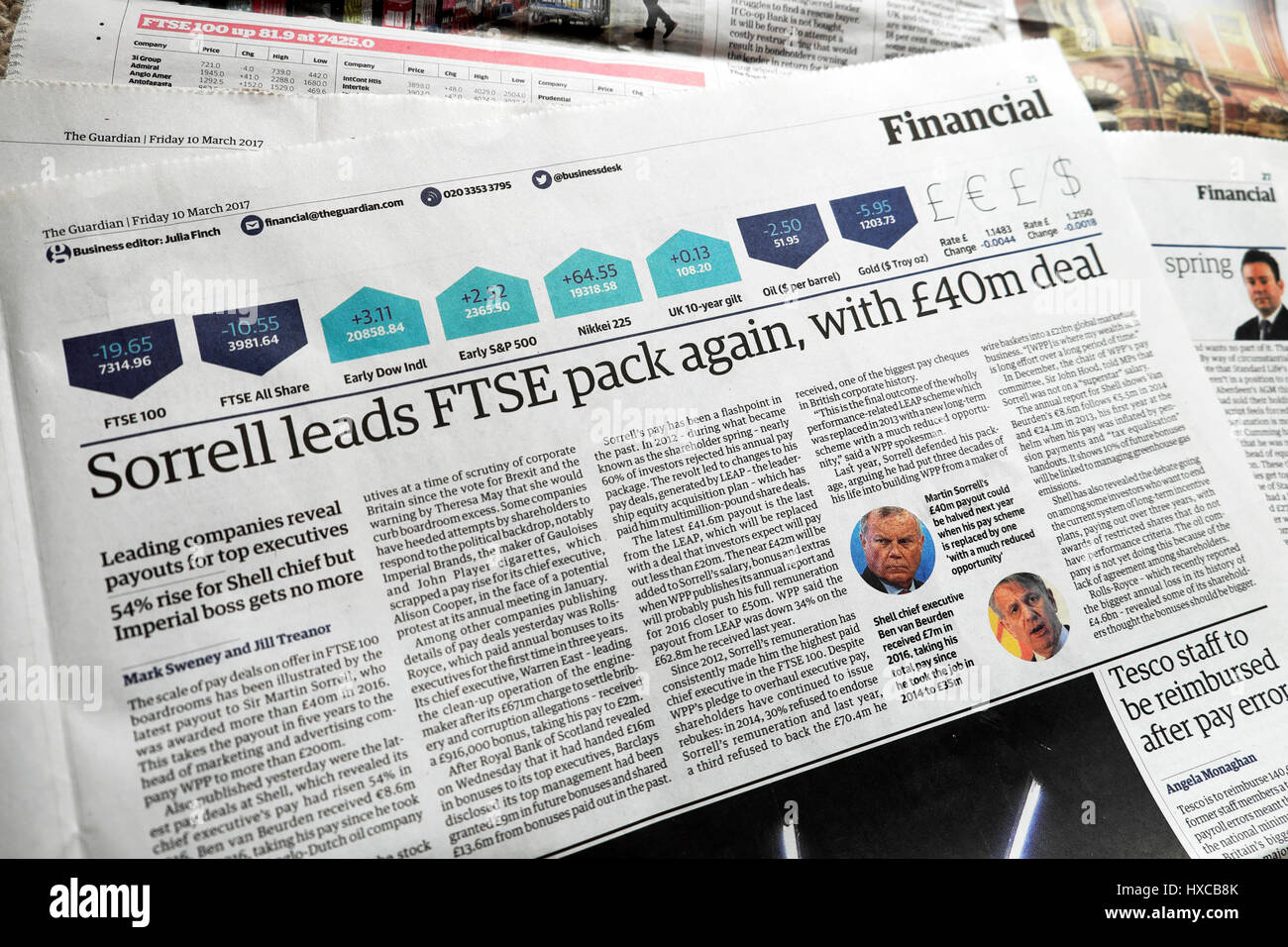 Financial business section newspaper hi-res stock photography and ...