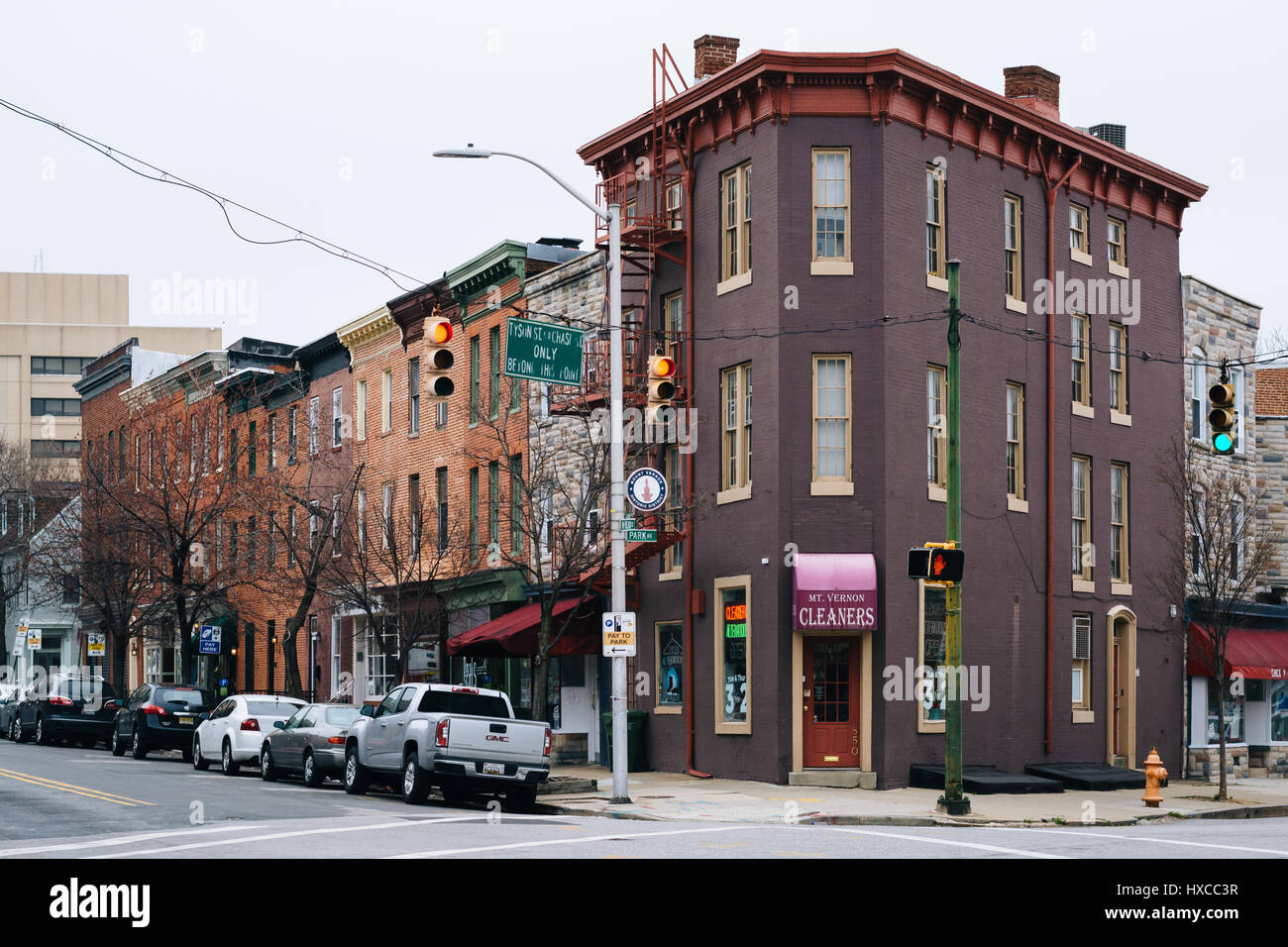 Buildings at the intersection of Park Avenue and Reed Street in Mount ...