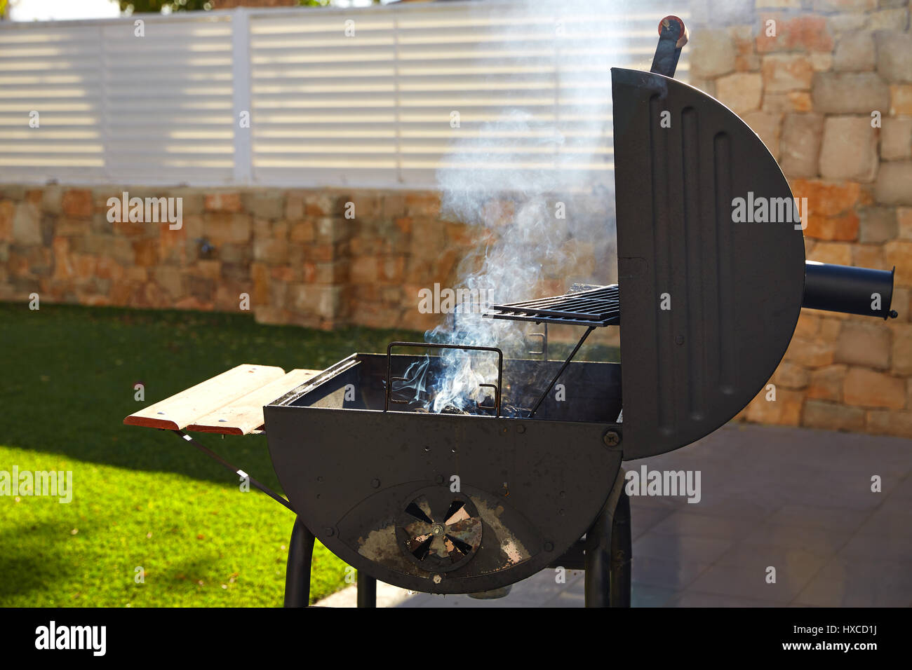 Masonry barbecue hi-res stock photography and images - Alamy