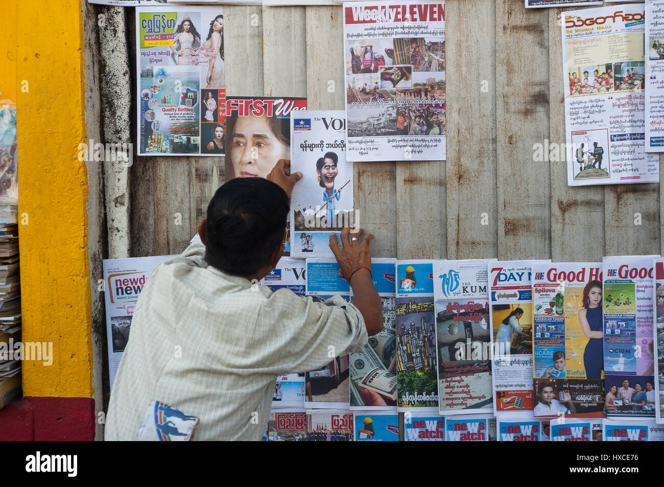 Sorting newspapers hi-res stock photography and images - Alamy