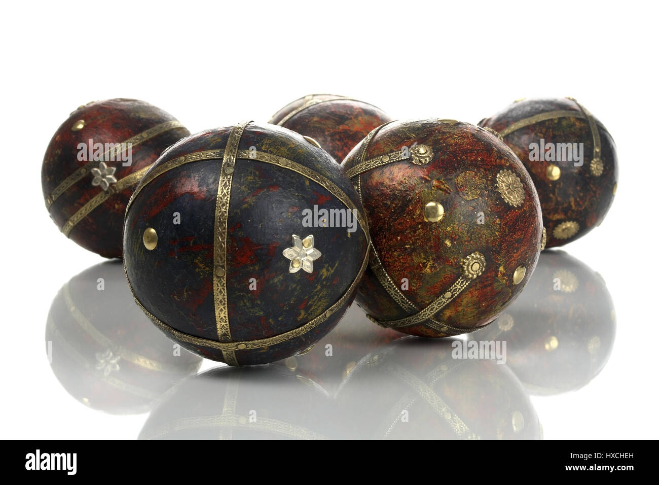 Balls balance wood hi-res stock photography and images - Alamy