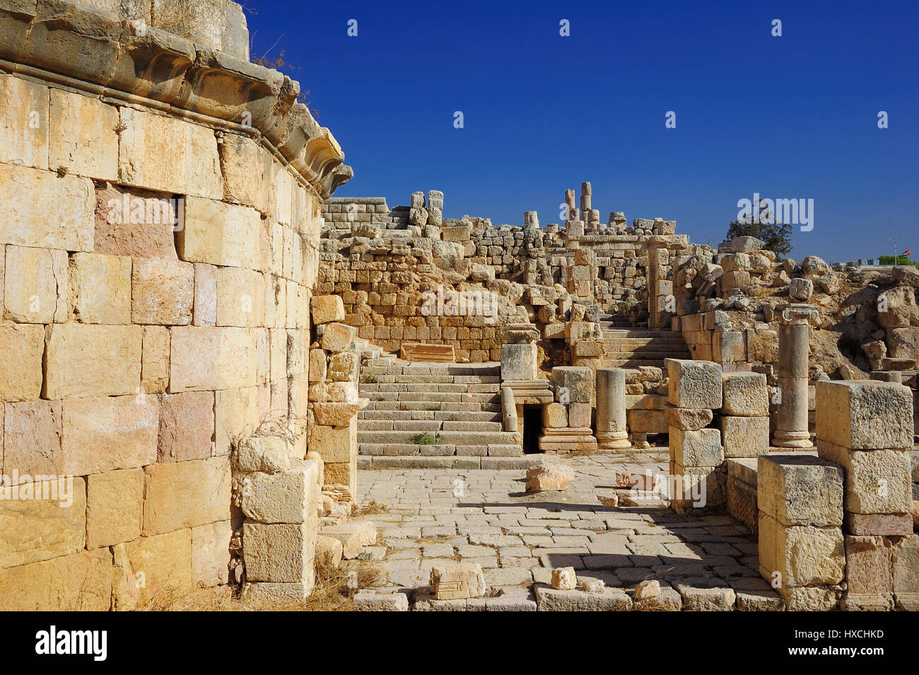 Jerash - ruins of the Roman city best kept in the world from the period ...