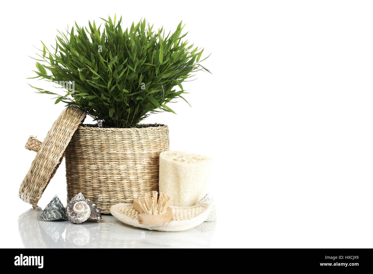 Bath utensils with bamboo, Badeutensilien mit Bambus Stock Photo - Alamy