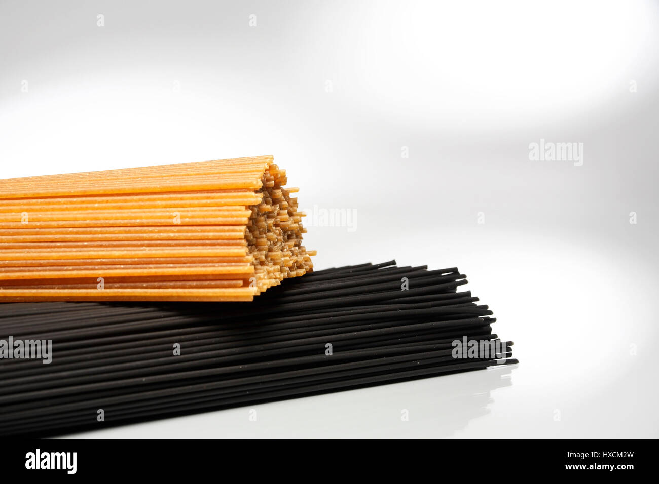 Spaghetti essen italien hi-res stock photography and images - Alamy