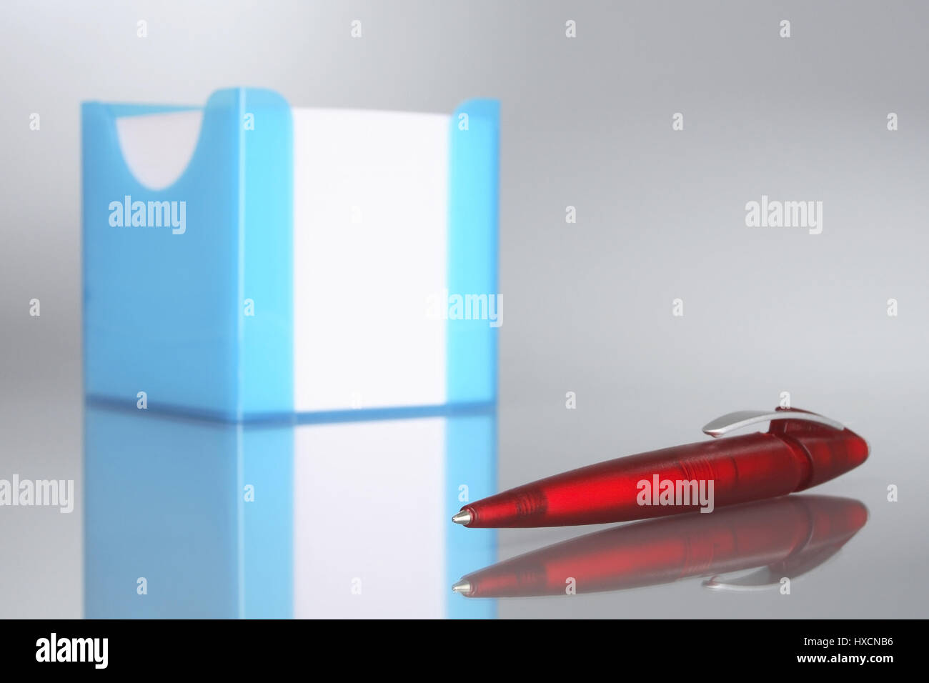 Note slip of paper with ballpoint pen, Notizzettel mit Kugelschreiber ...