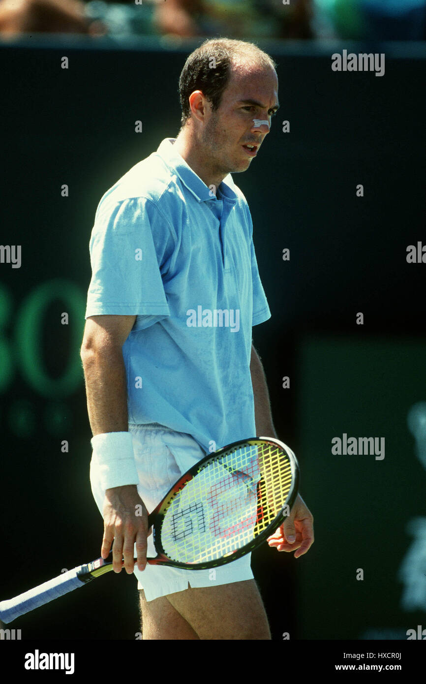 16 april 1998 hi-res stock photography and images - Alamy