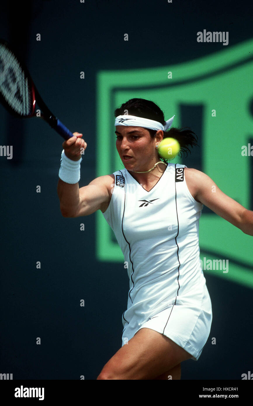 ARANTXA SANCHEZ VICARIO SPAIN 16 April 1998 Stock Photo - Alamy