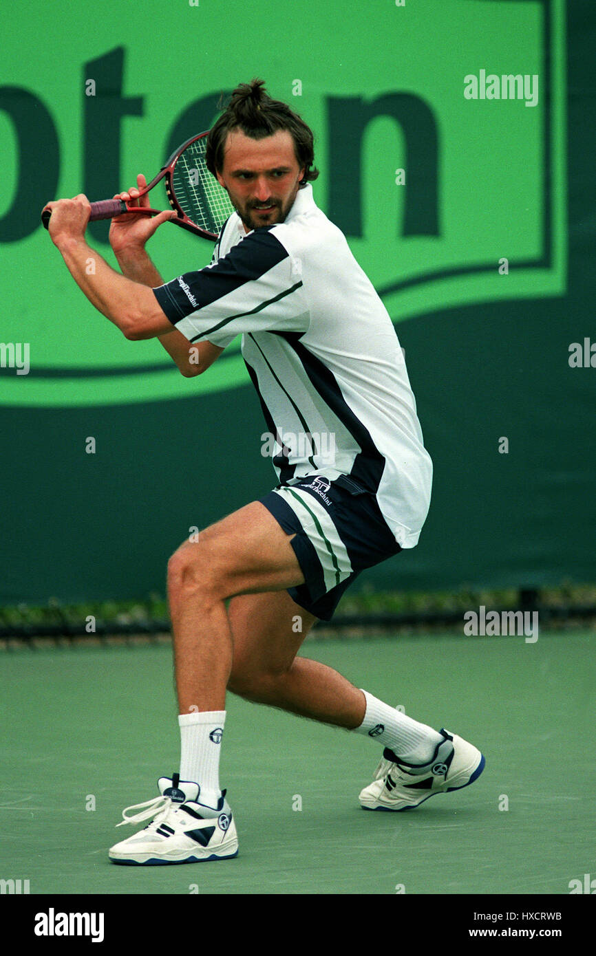 Goran ivanisevic 1998 hi-res stock photography and images - Alamy