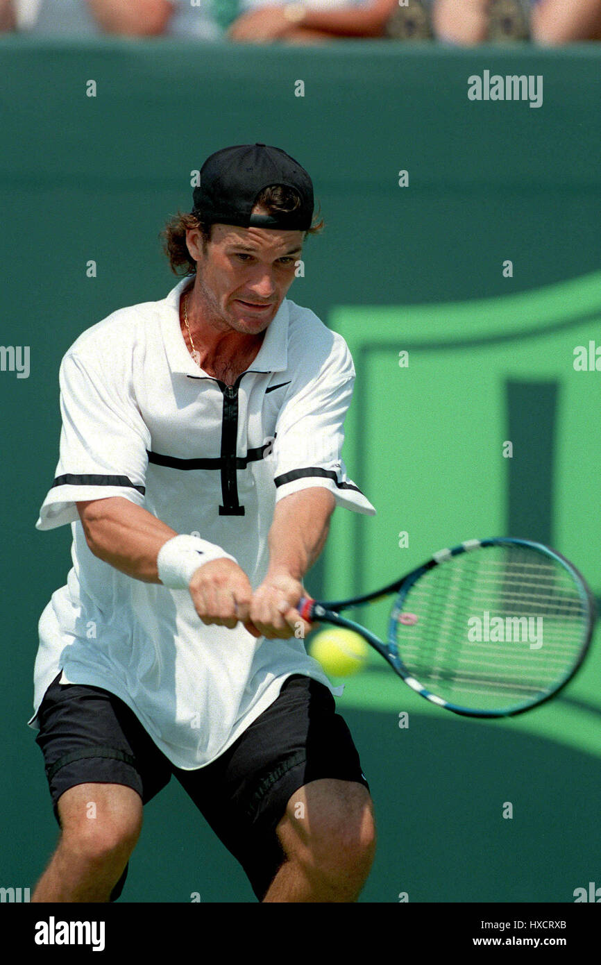 Carlos moya 1998 hi-res stock photography and images - Alamy