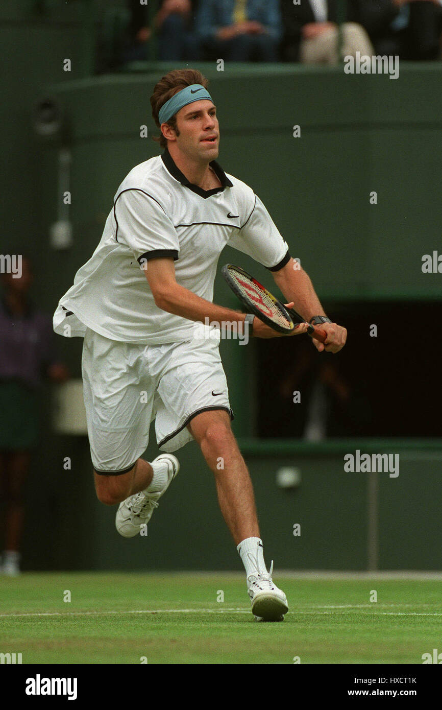 Greg rusedski serve hi-res stock photography and images - Alamy