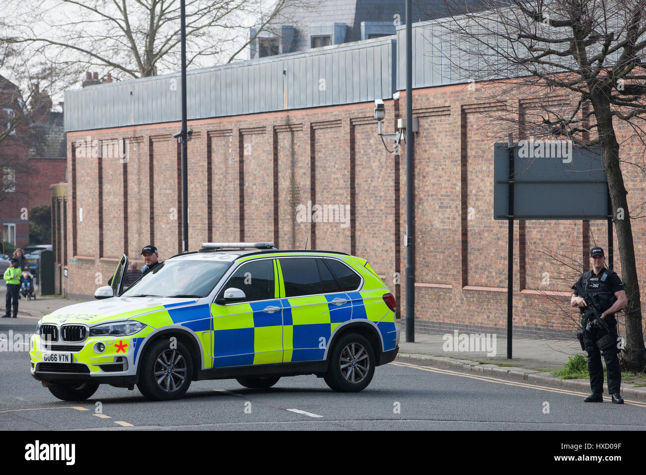 Windsor, UK. 27th March, 2017. A police armed response vehicle and ... Windsor, UK. 27th March, 2017. A police armed response vehicle and ...