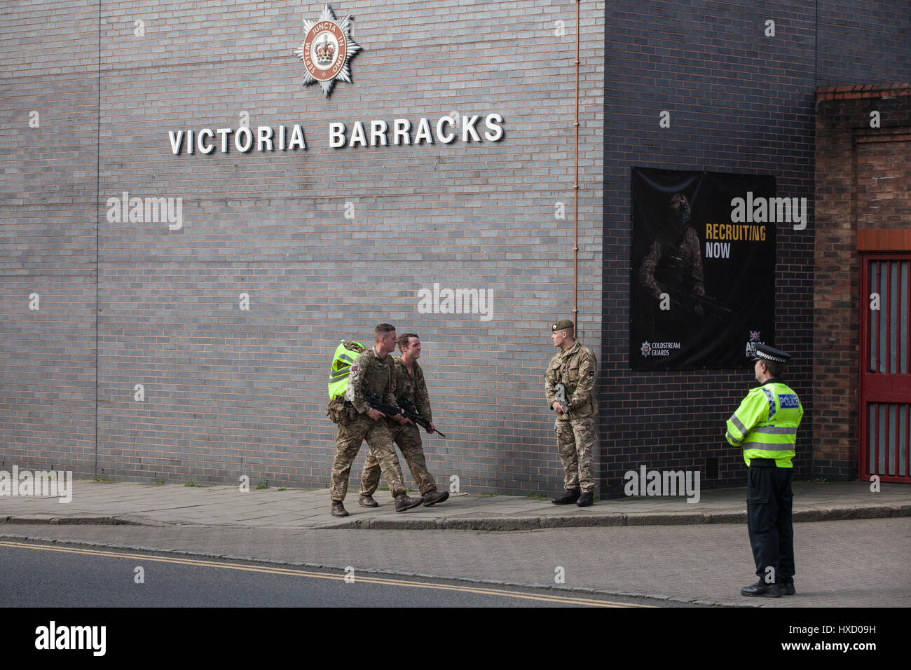 Officers of the irish guards hi-res stock photography and images - Alamy