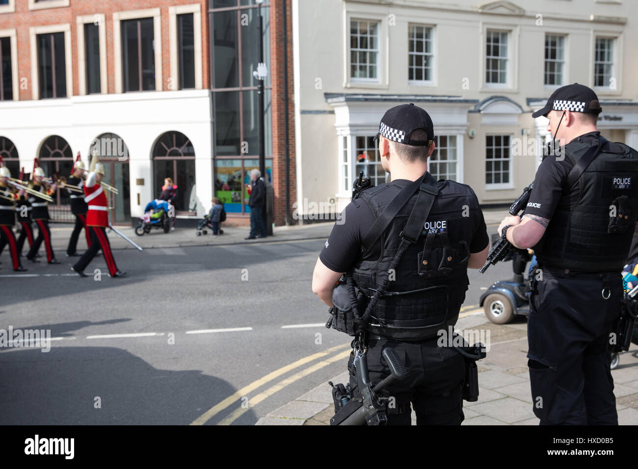 Police officers in dress uniforms hi-res stock photography and images ...