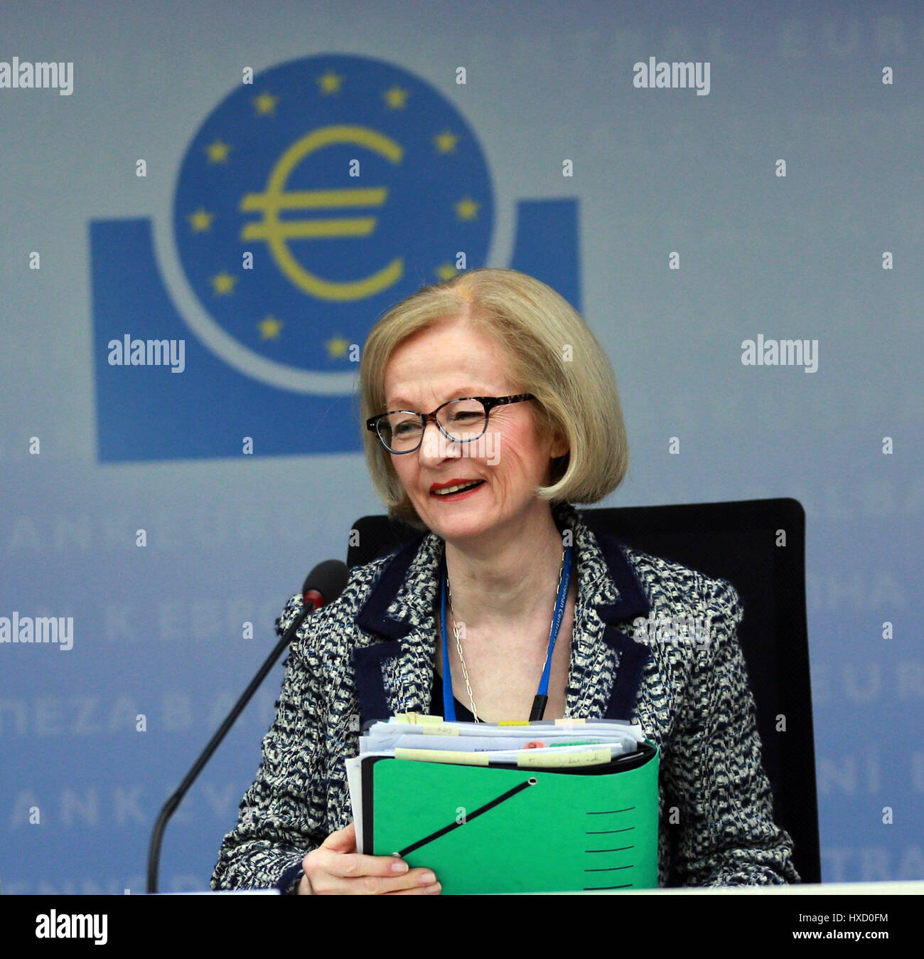 Nouy hi-res stock photography and images - Alamy