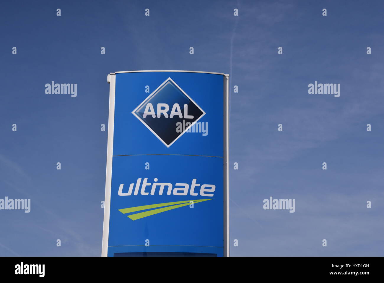 Wemperhardt, Luxembourg. 25th Mar, 2017. The logo of an Aral petrol ...
