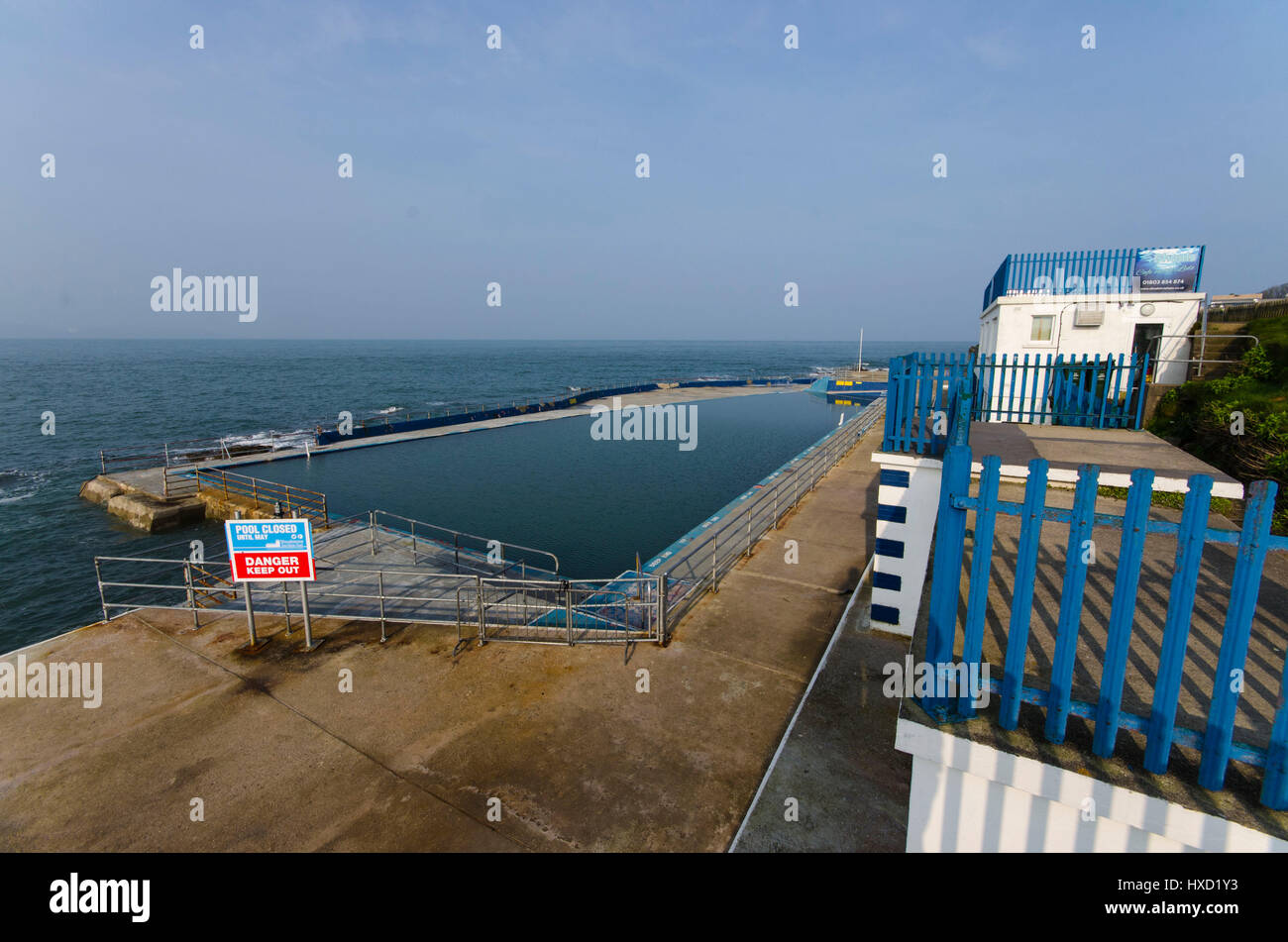Brixham, Devon, UK. 27th Mar, 2017. UK Weather. The Shoalstone Seawater ...