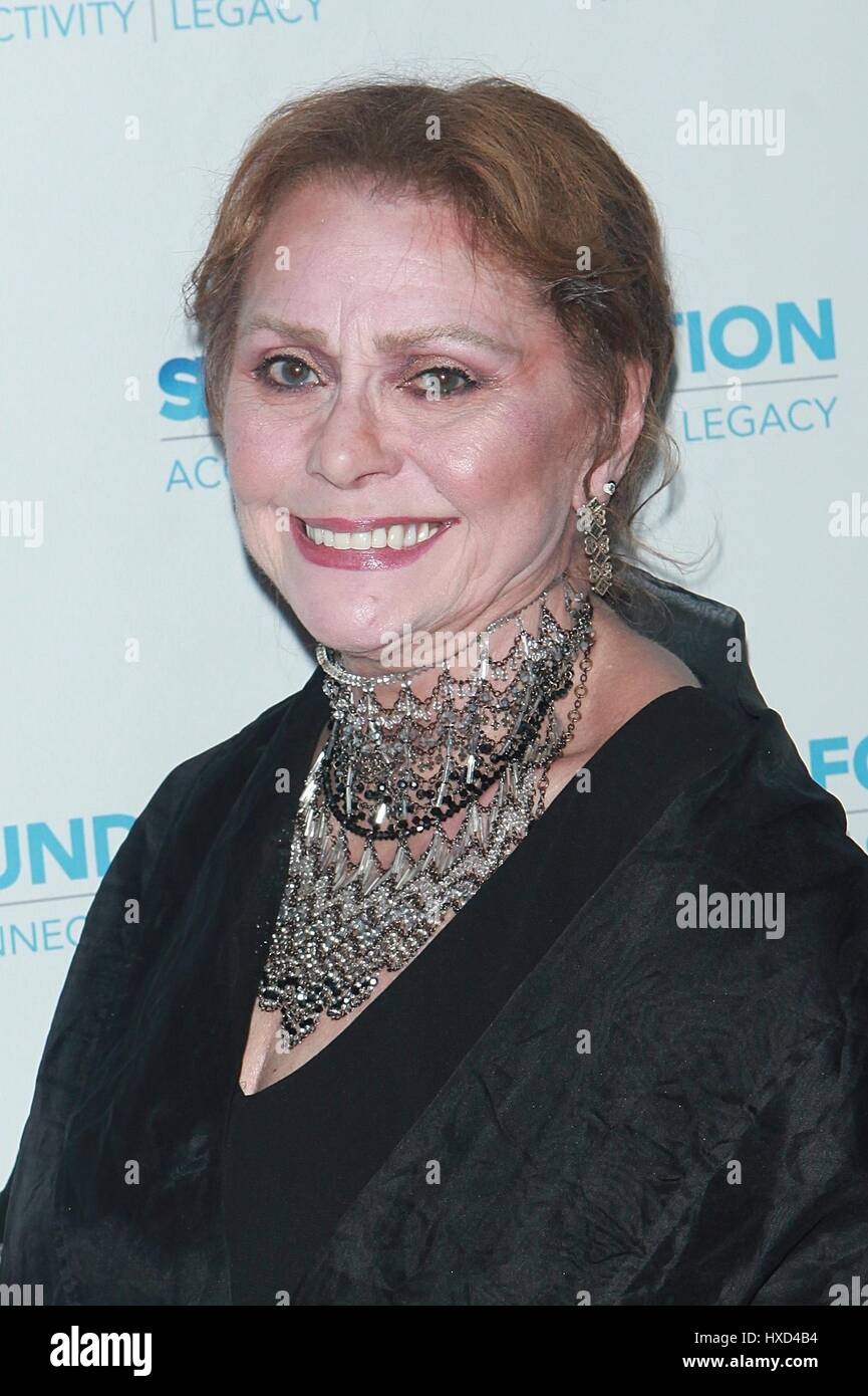 New York, NY, USA. 27th Mar, 2017. Elizabeth Ashley at SDC Foundation's ...