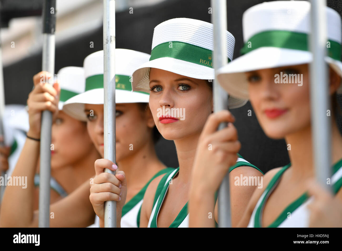 Formula one grid girls pose hi-res stock photography and images - Alamy