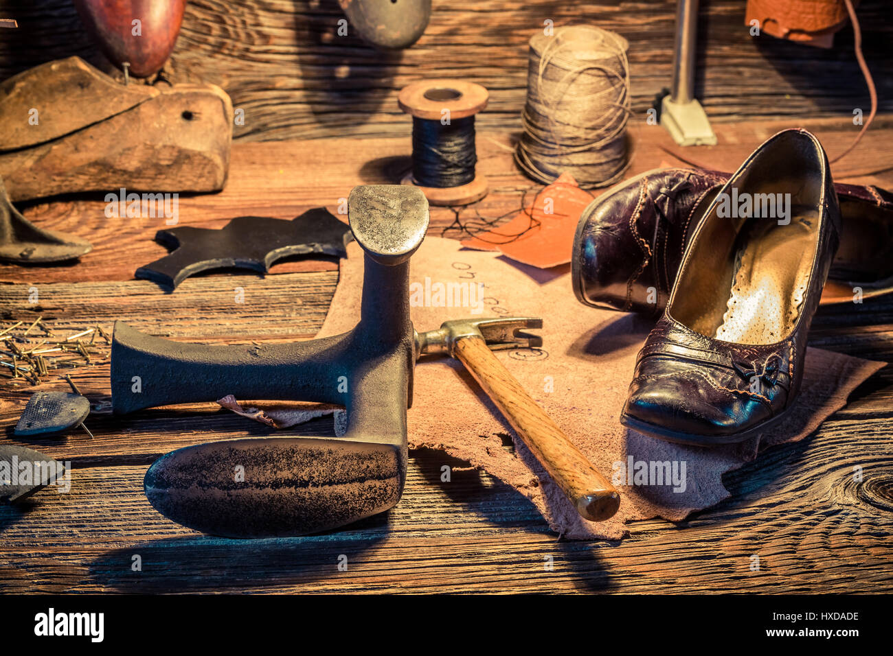 Shoemakers workplace hi-res stock photography and images - Alamy
