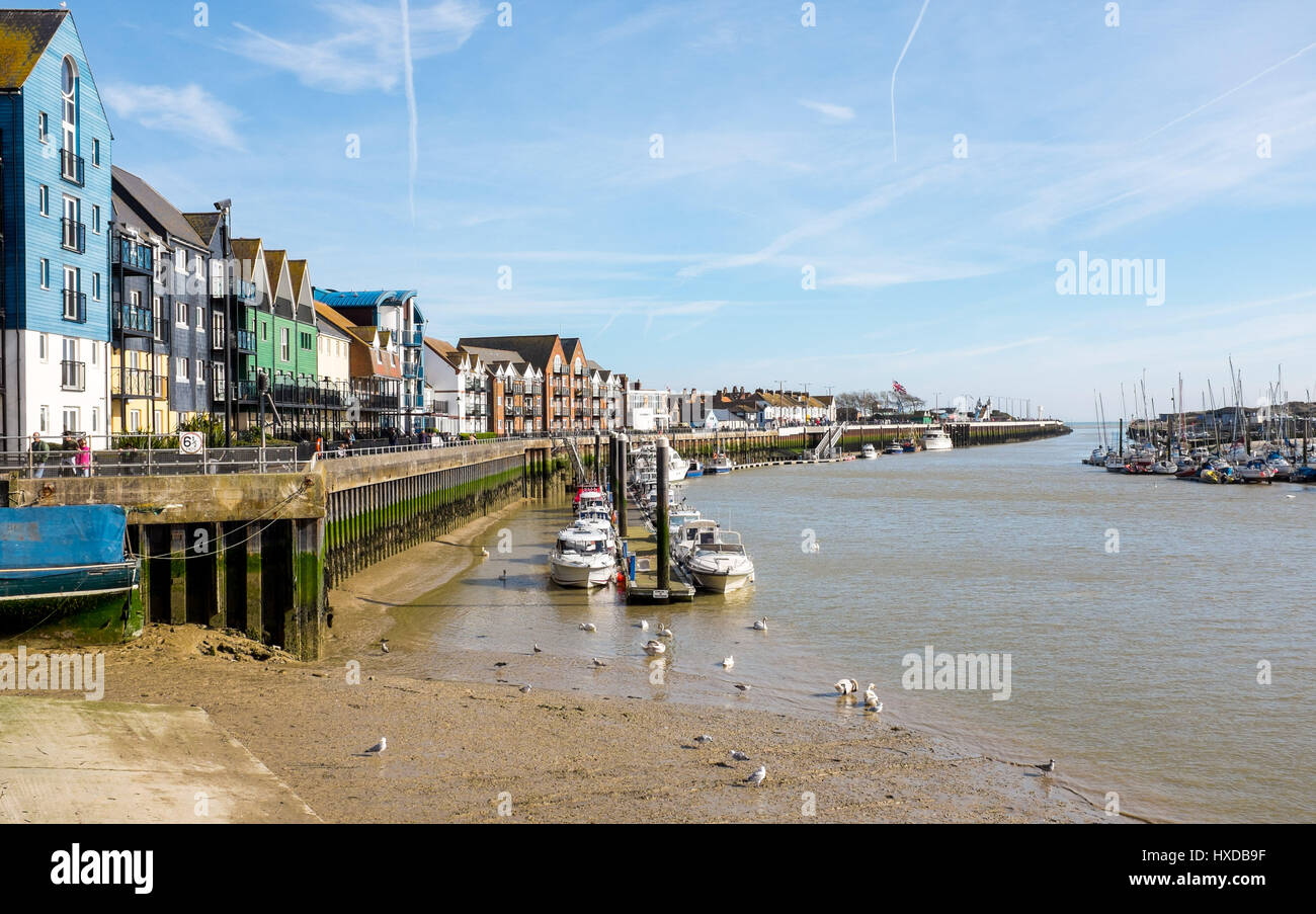 Littlehampton west sussex uk hi-res stock photography and images - Alamy