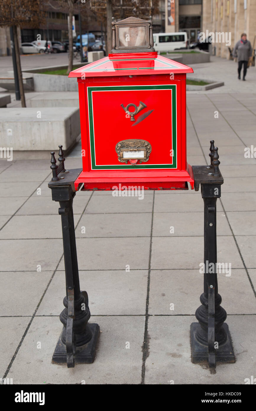 Europe mail posta hi-res stock photography and images - Alamy