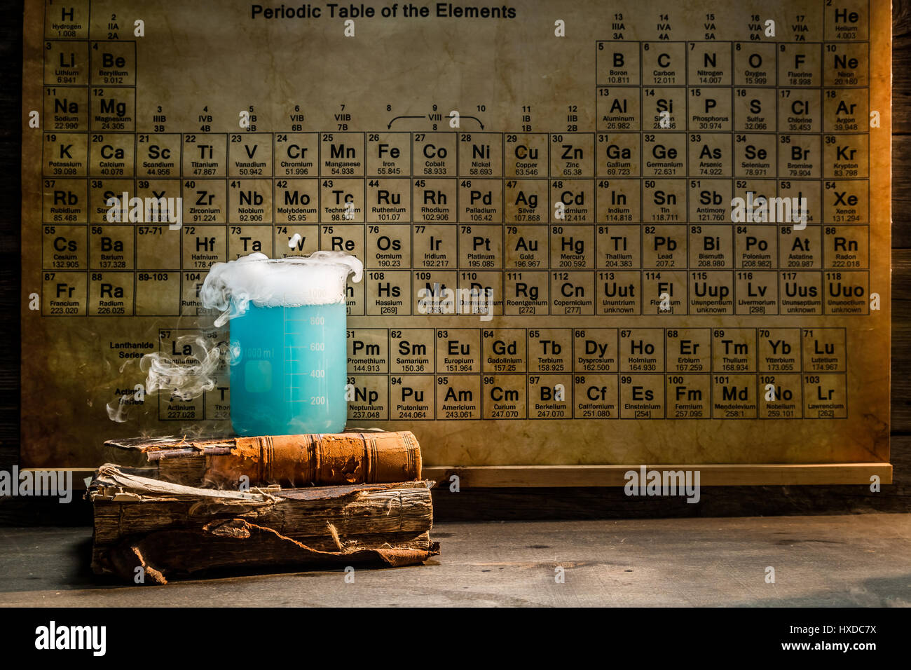 Laboratory beakers microscope blue hi-res stock photography and images ...