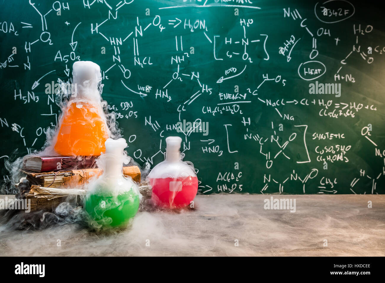 Green chemistry reaction formula hi-res stock photography and images ...